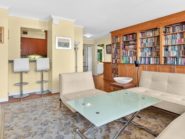 311 East 38th Street, New York, NY