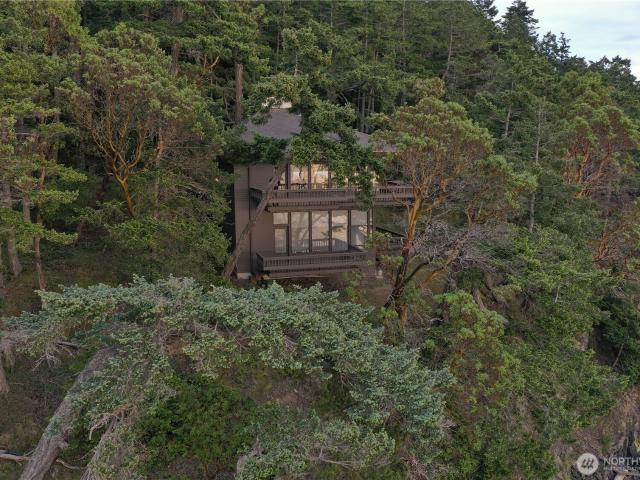 311 East Cove Road