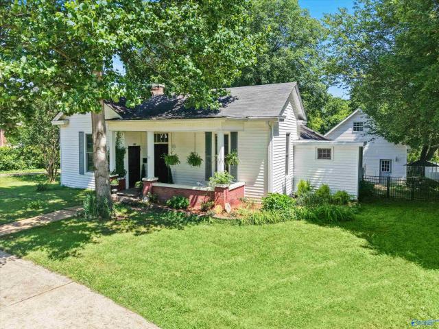 311 East Pryor Street