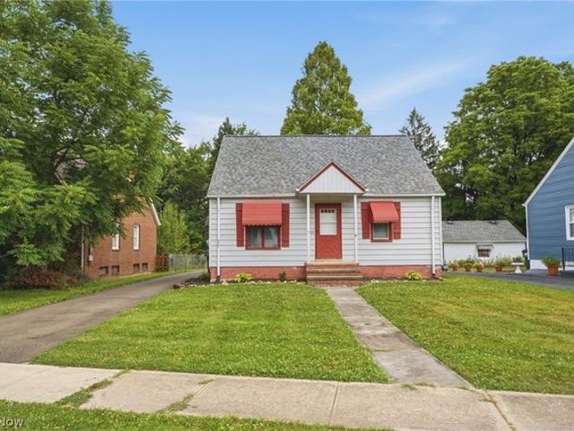 311 Fowles Rd, Berea, OH 44017