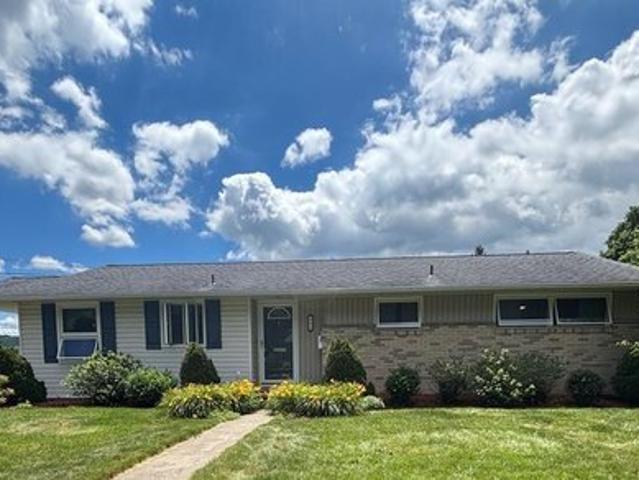 311 Freeman Dr, Johnstown, PA 15904