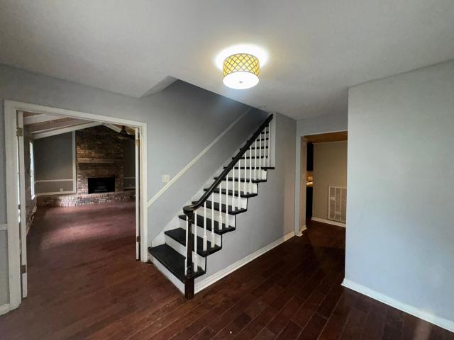 311 Kensington Ln