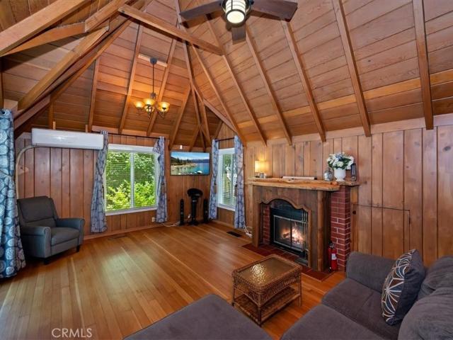 311 Hemlock