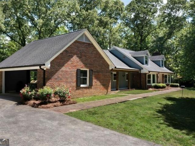 311 Herring Road NE