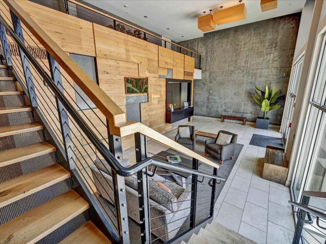 311 Oak St Pent 9