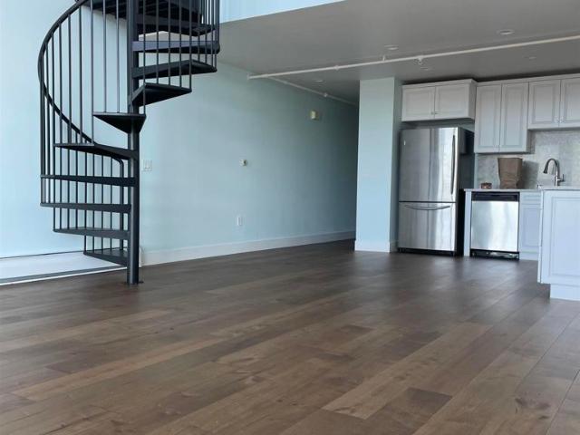 311 Oak St