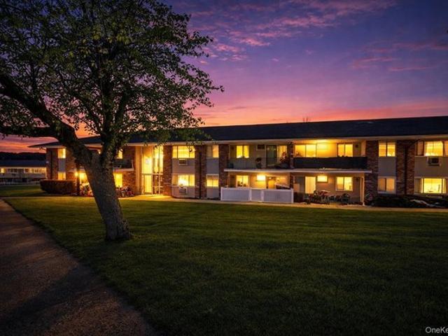 311 Old Country Rd, Elmsford, NY 10523
