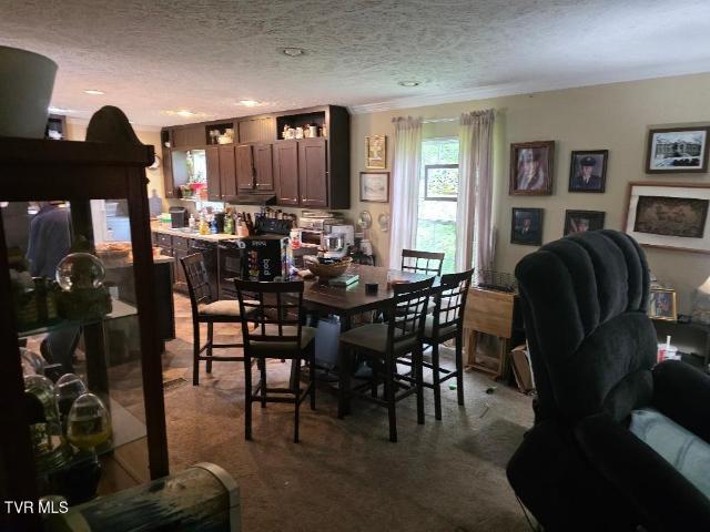 311 Lakeview Circle