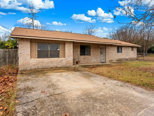 311 Leslie Dr, Kerrville, TX 78028 | MLS #121209