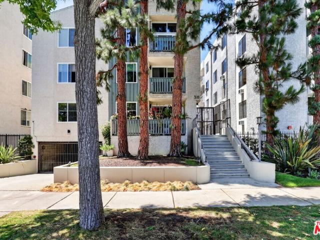 311 Montana Avenue 302