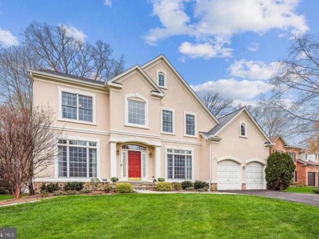 311 Moorefield Rd SW, Vienna, VA 22180