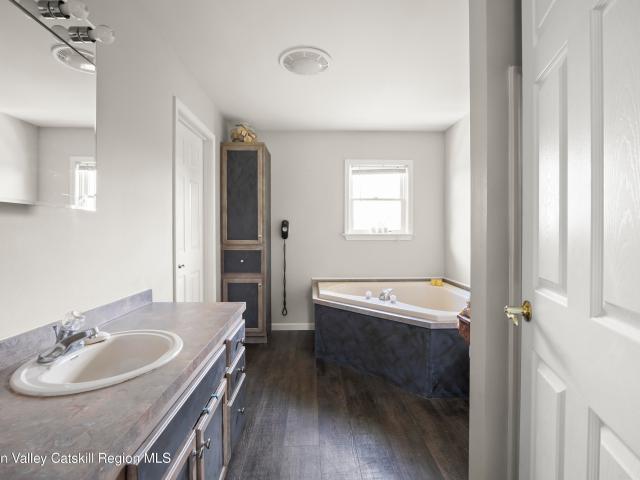 311 Middle Rd, Hudson, NY 12534 | MLS #20263