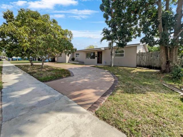 311 N 70th Way, Hollywood, FL 33024