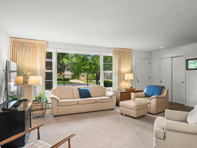 311 N Beverly Lane