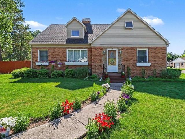 311 N Reinberg Ave, Scottville, MI 49454