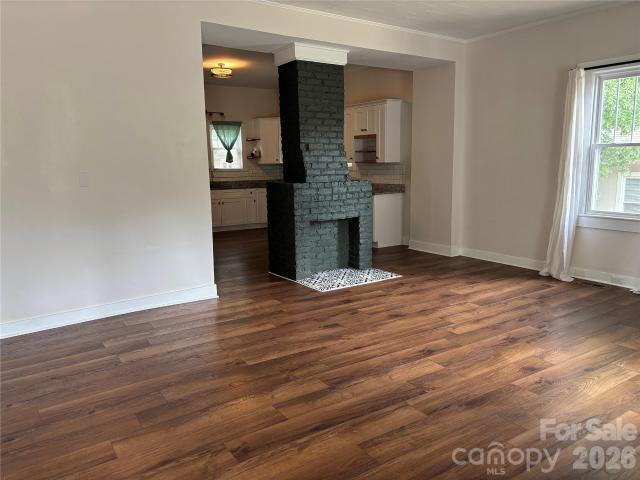 311 N Rose Avenue