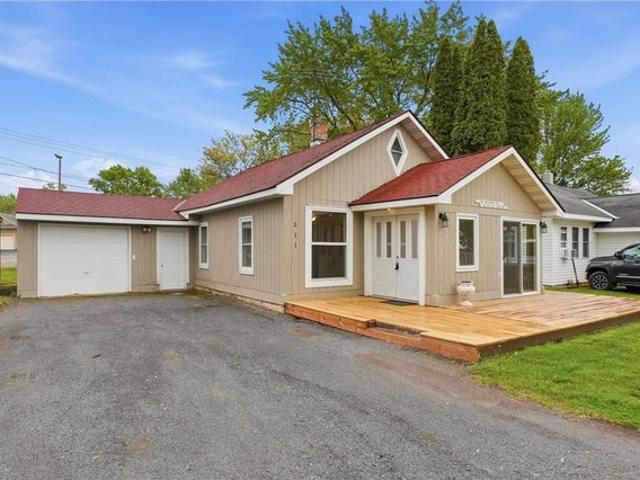 311 N Shore Dr, Forest Lake, MN 55025