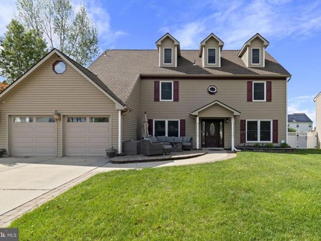311 New Castle Ln, Swedesboro, NJ 08085