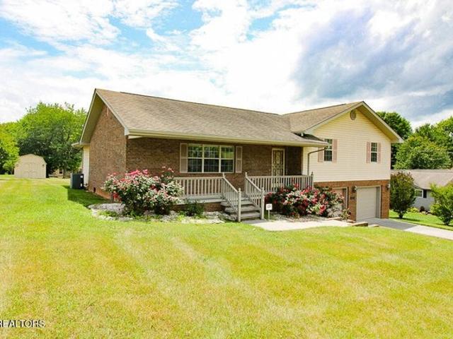 311 Newman Dr, Kodak, TN 37764