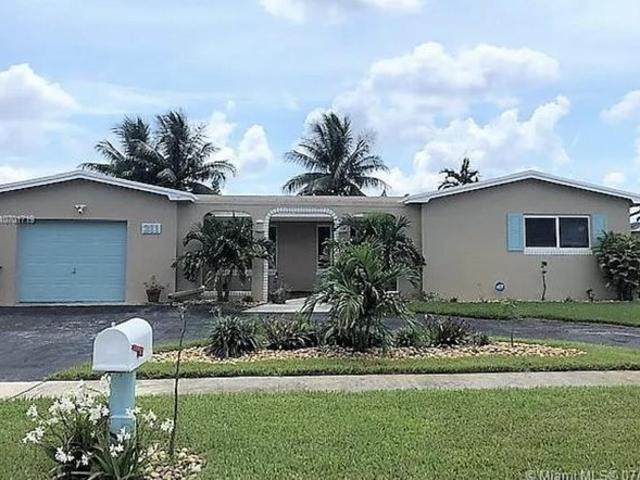 311 NW 93rd Ter, Pembroke Pines, FL 33024