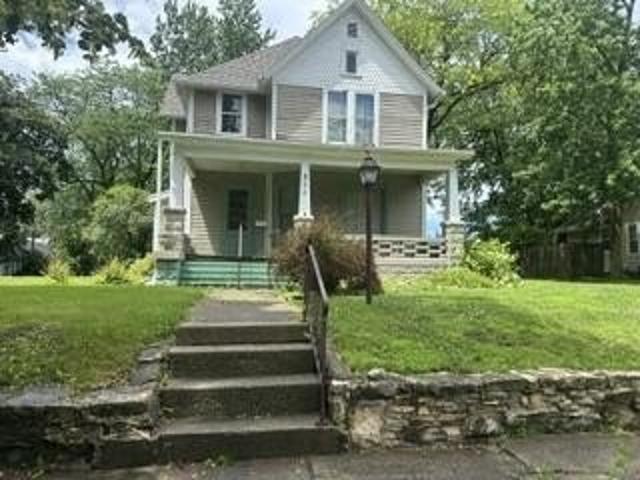 311 S Iowa Ave, Eagle Grove, IA 50533