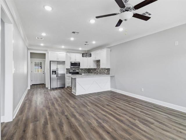 311 S Lyles St, Reeves, LA 70658 | MLS #SWL26001 | Compass