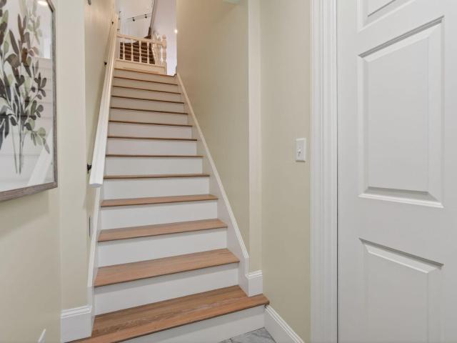 311 Seaside Ave APT 5, Saco, ME