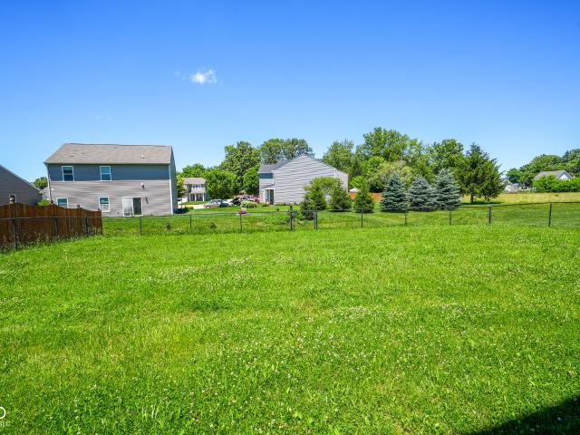 311 Shadetree Lane