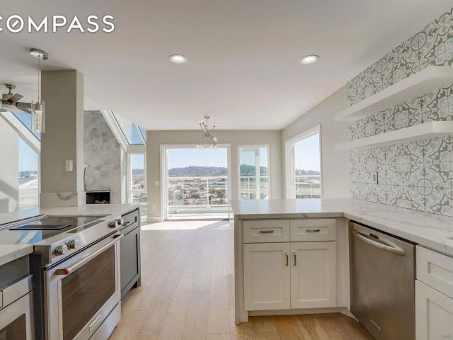 311 Shoemaker Ln, Solana Beach, CA