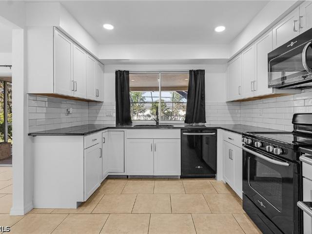 311 SW 48th Ter, Cape Coral, FL 33914 | MLS #2026026