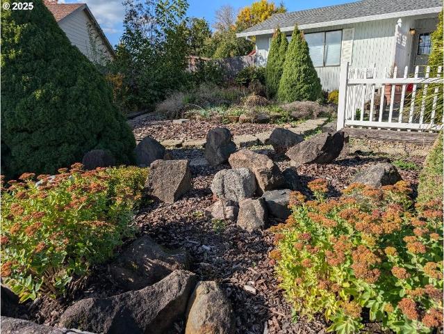 311 sw jasmine ct