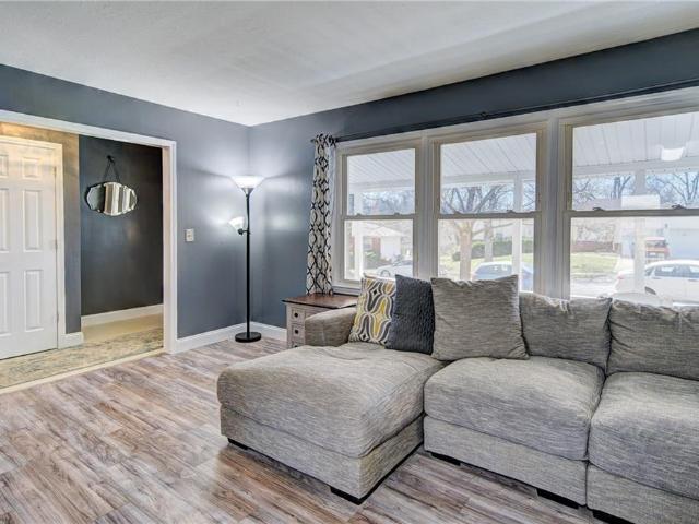 311 SW Pinnell Drive