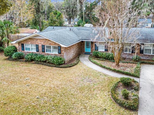 311 Pickwick Road