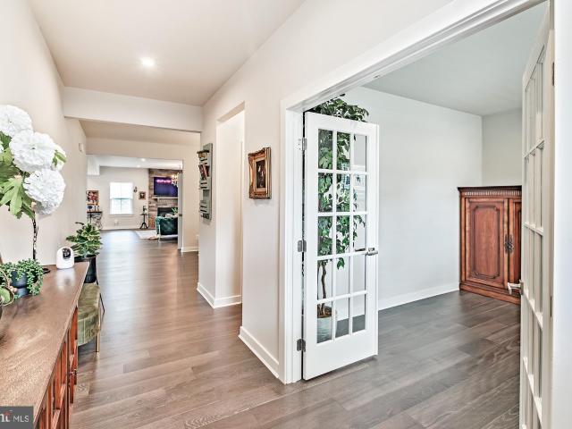 311 Pine View Dr, Newark, DE 19702 | MLS #DENC2102