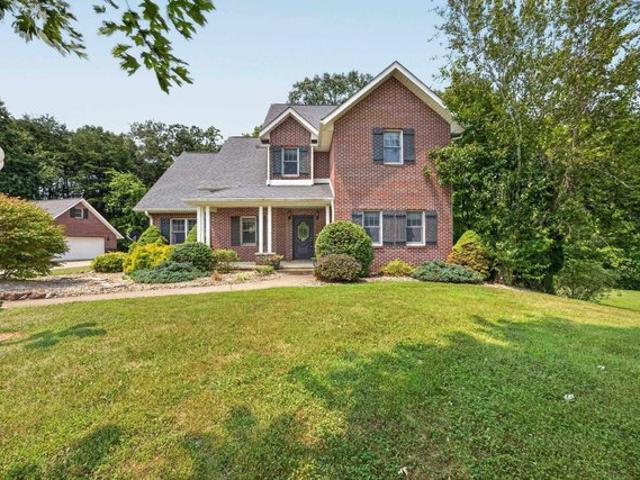 311 Pinewood Dr, Bedford, IN 47421