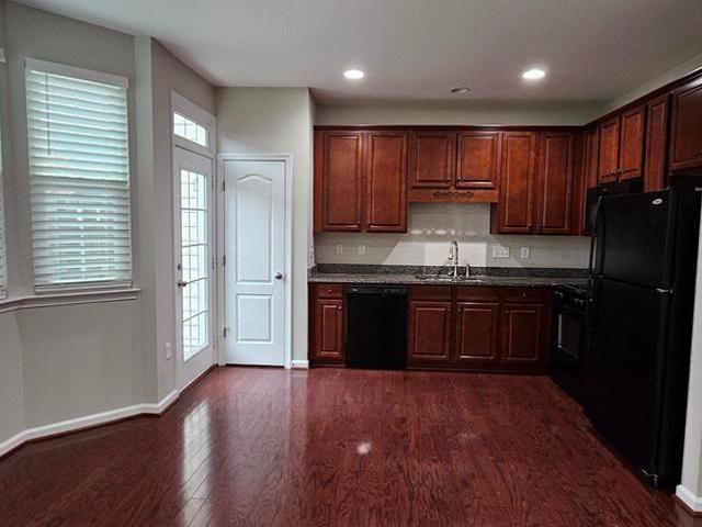 311 Prestwick Lane