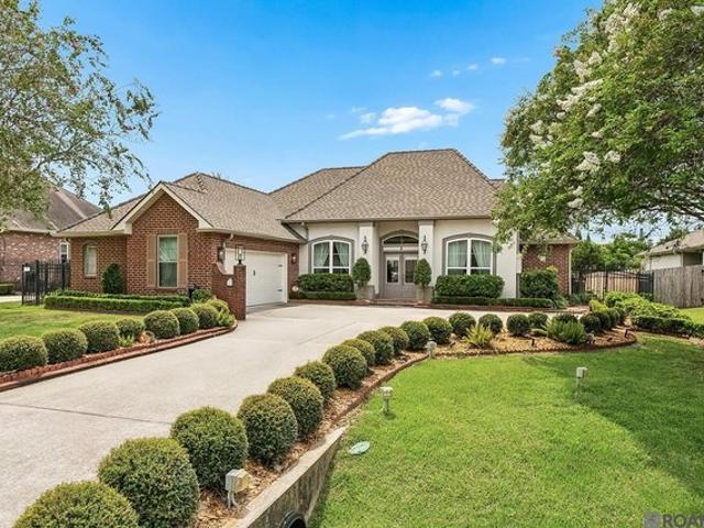 311 Riverwood Dr, Saint Rose, LA 70087