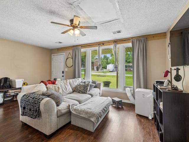 311 Rue Le Mans Dr