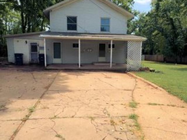 311 W Towanda Ave, El Dorado, KS 67042
