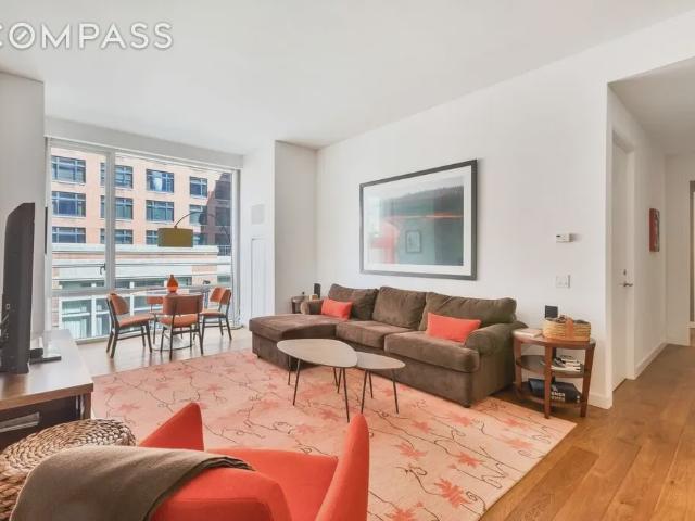 311 W Broadway 4D