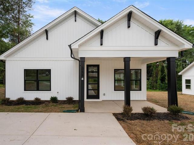311 W Chestnut St, Stanley, NC 28164