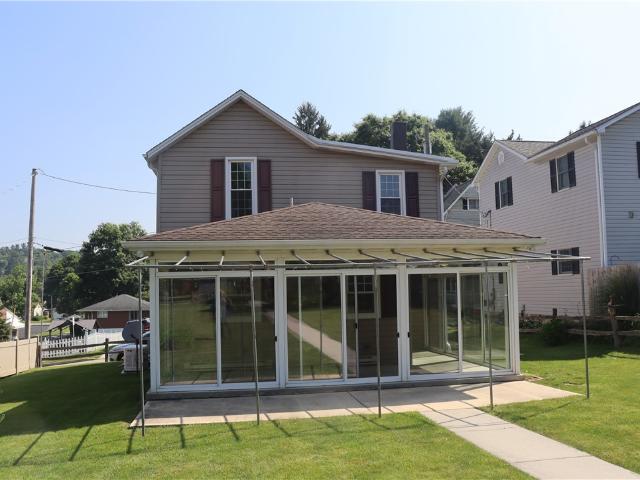 311 W Church St