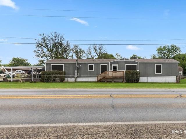 311 W Crystal St, Iowa Park, TX 76367