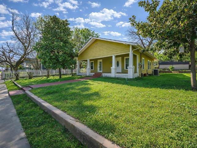 311 W Spring St, Weatherford, TX 76086 | MLS #21215 | Compass