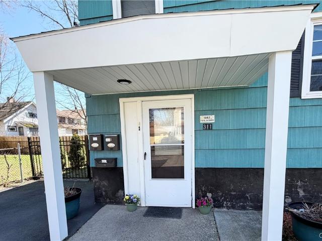 311 Warner Avenue