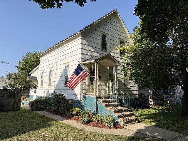 311 Terrace Ave, Marinette, WI 54143