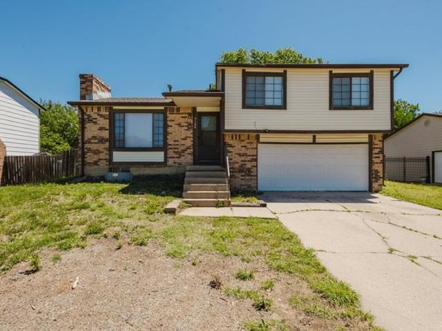 3124 N Brookfield St, Wichita, KS 67226