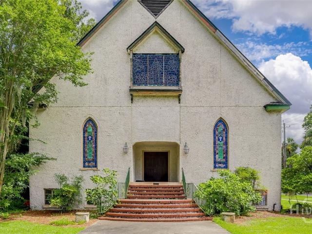 3124 E Victory Drive