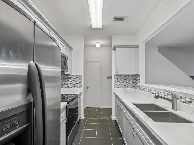 3124 Holly Hall St, Unit 3124, Houston, TX 77054 | MLS #69196 | Compass