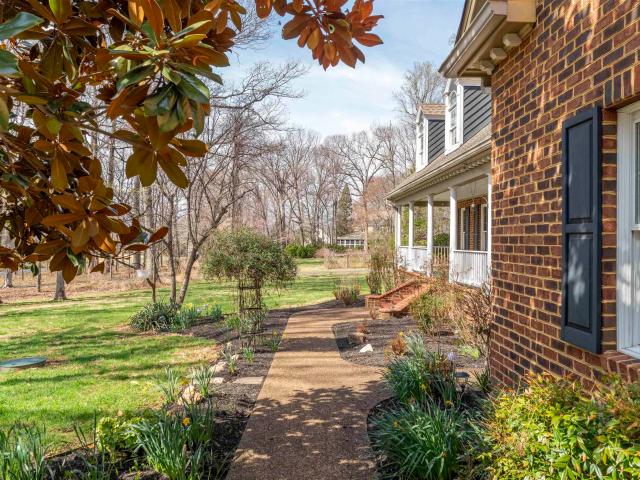3125 beau mont farm rd